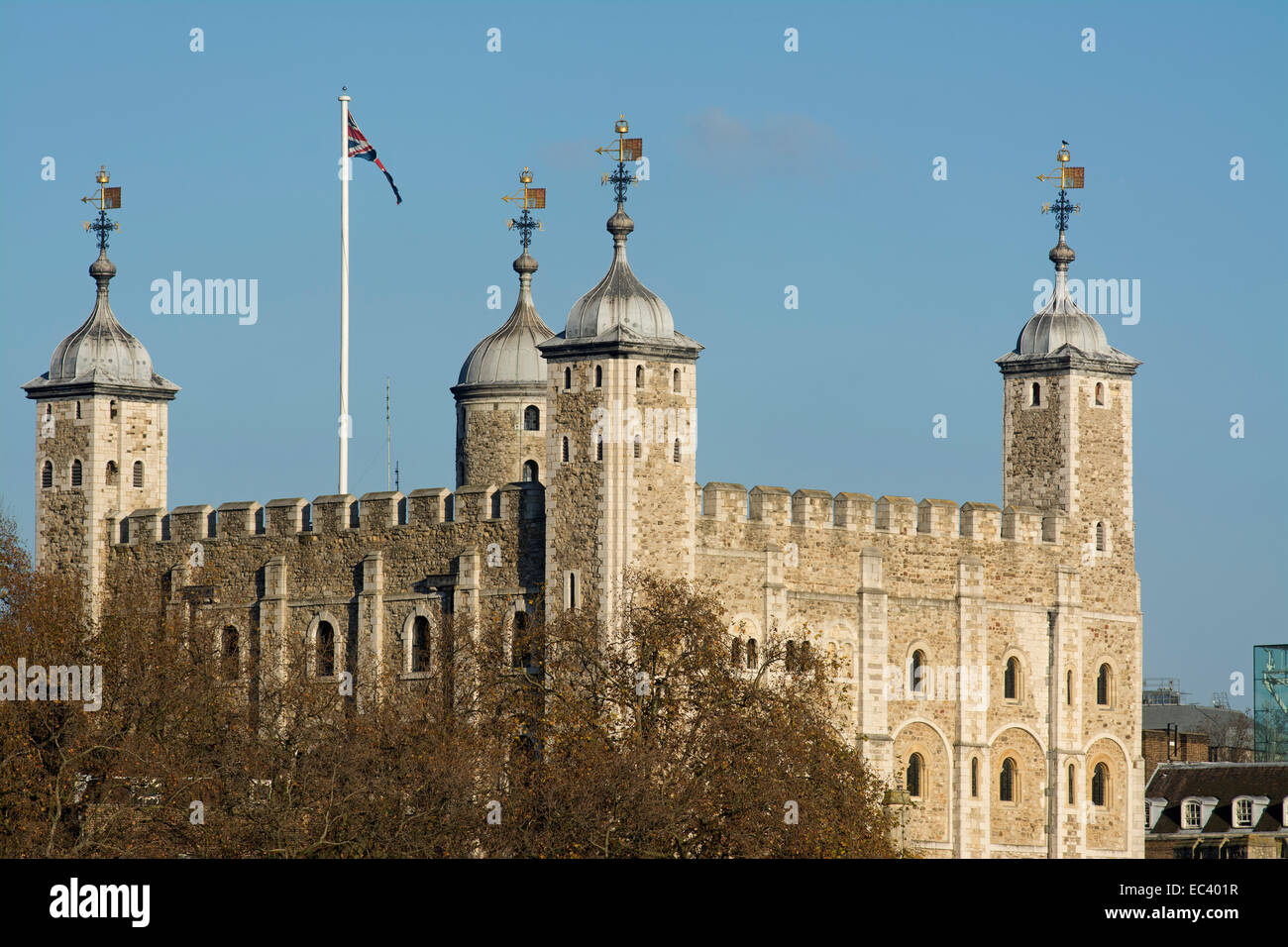 Tower of london historic castle hi-res stock photography and images - Alamy