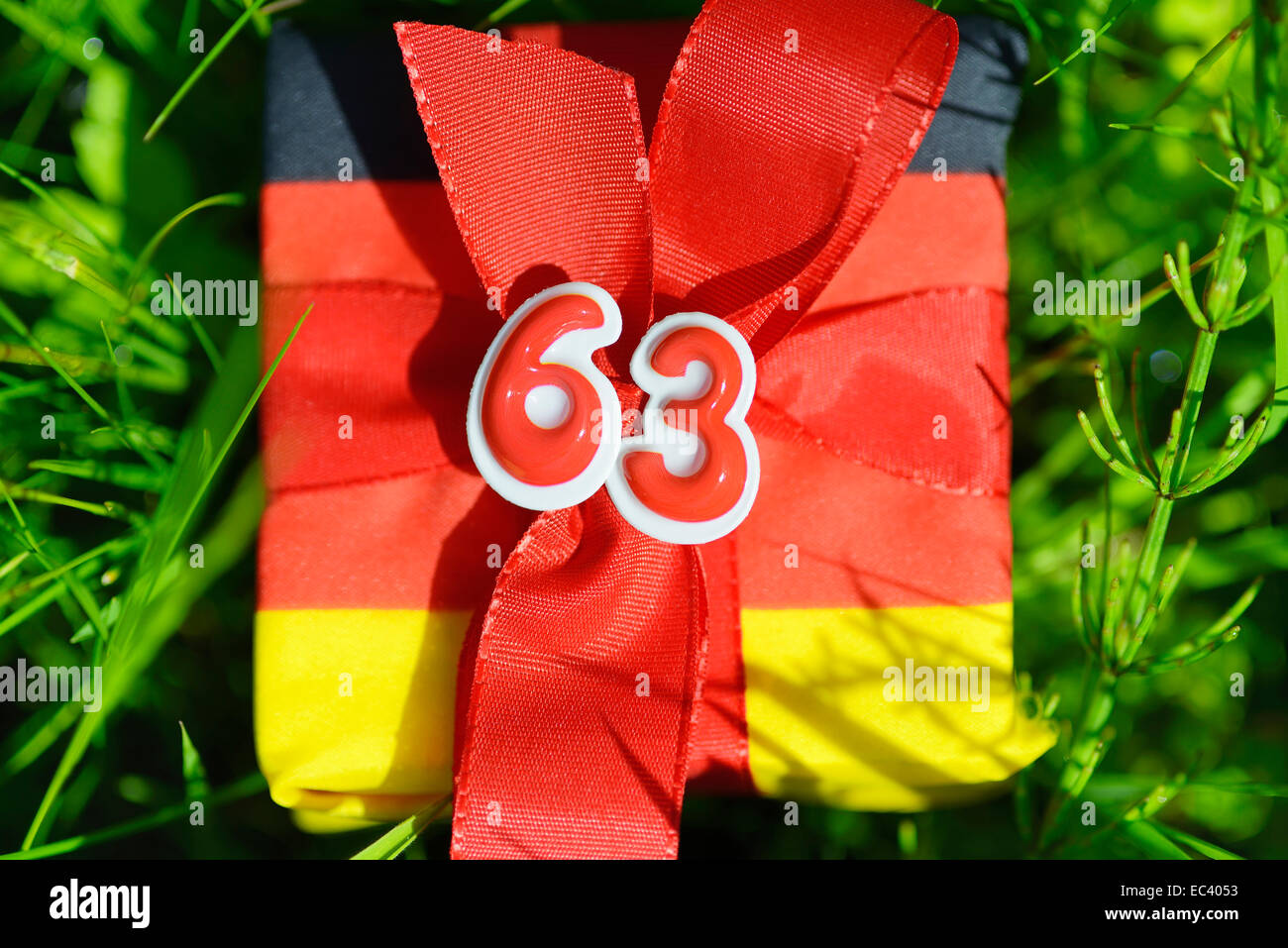 Early retirement and pension payment hi-res stock photography and ...