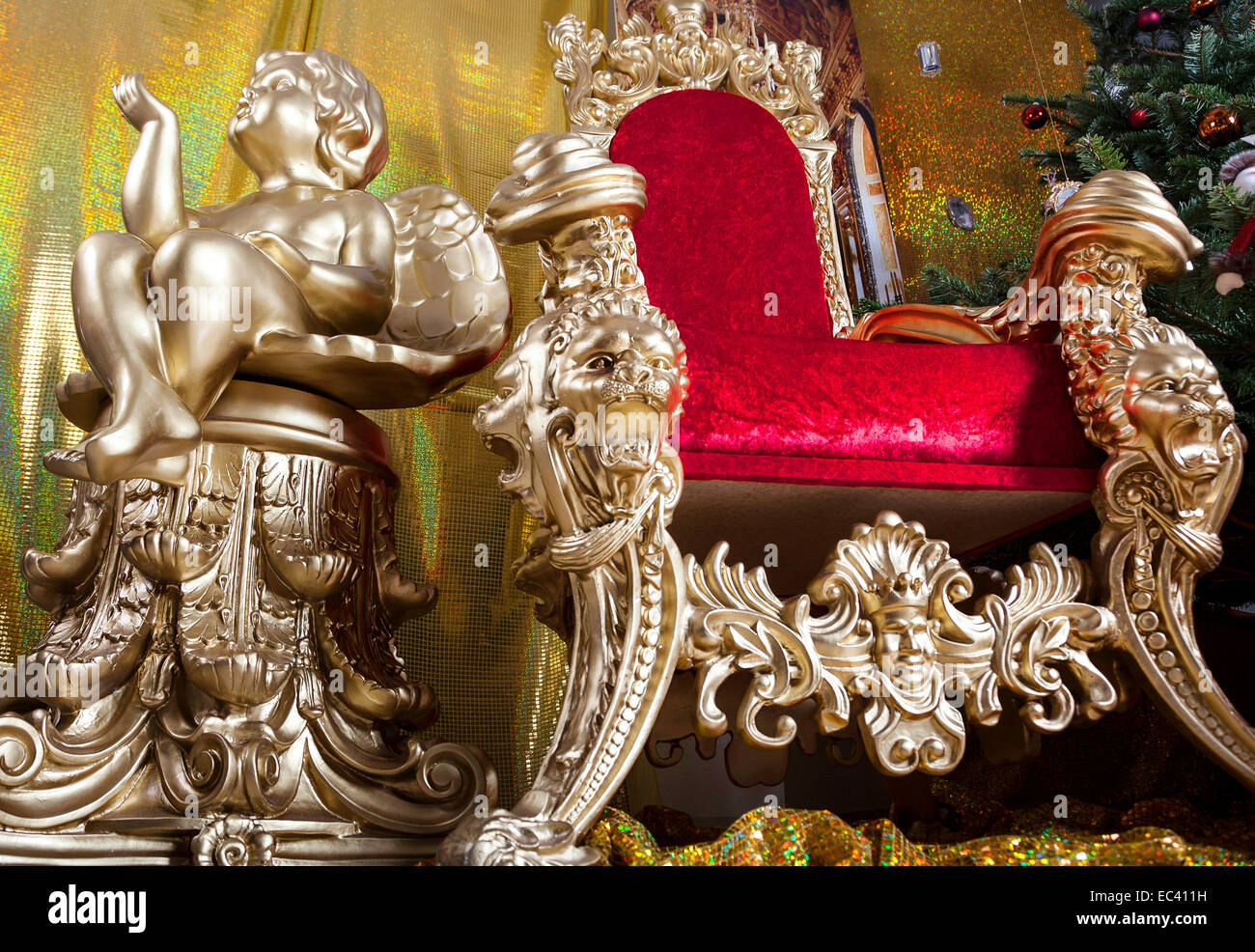 Throne gold filigree hi-res stock photography and images - Alamy