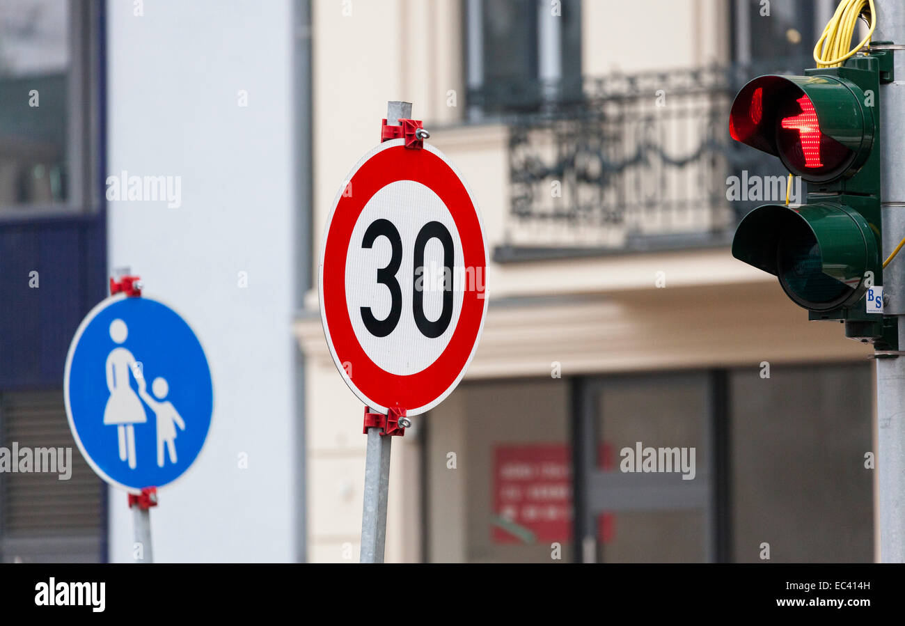 Temporary speed limit sign hi-res stock photography and images - Alamy