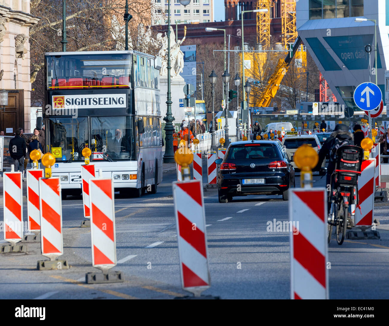 Construction on the road Stock Photo - Alamy