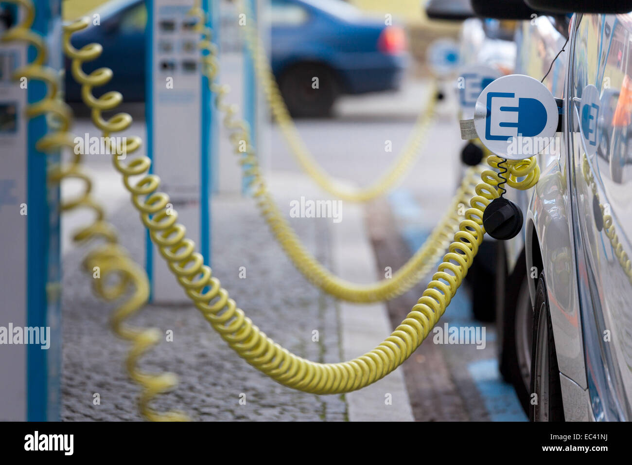 Electrical load hi-res stock photography and images - Alamy