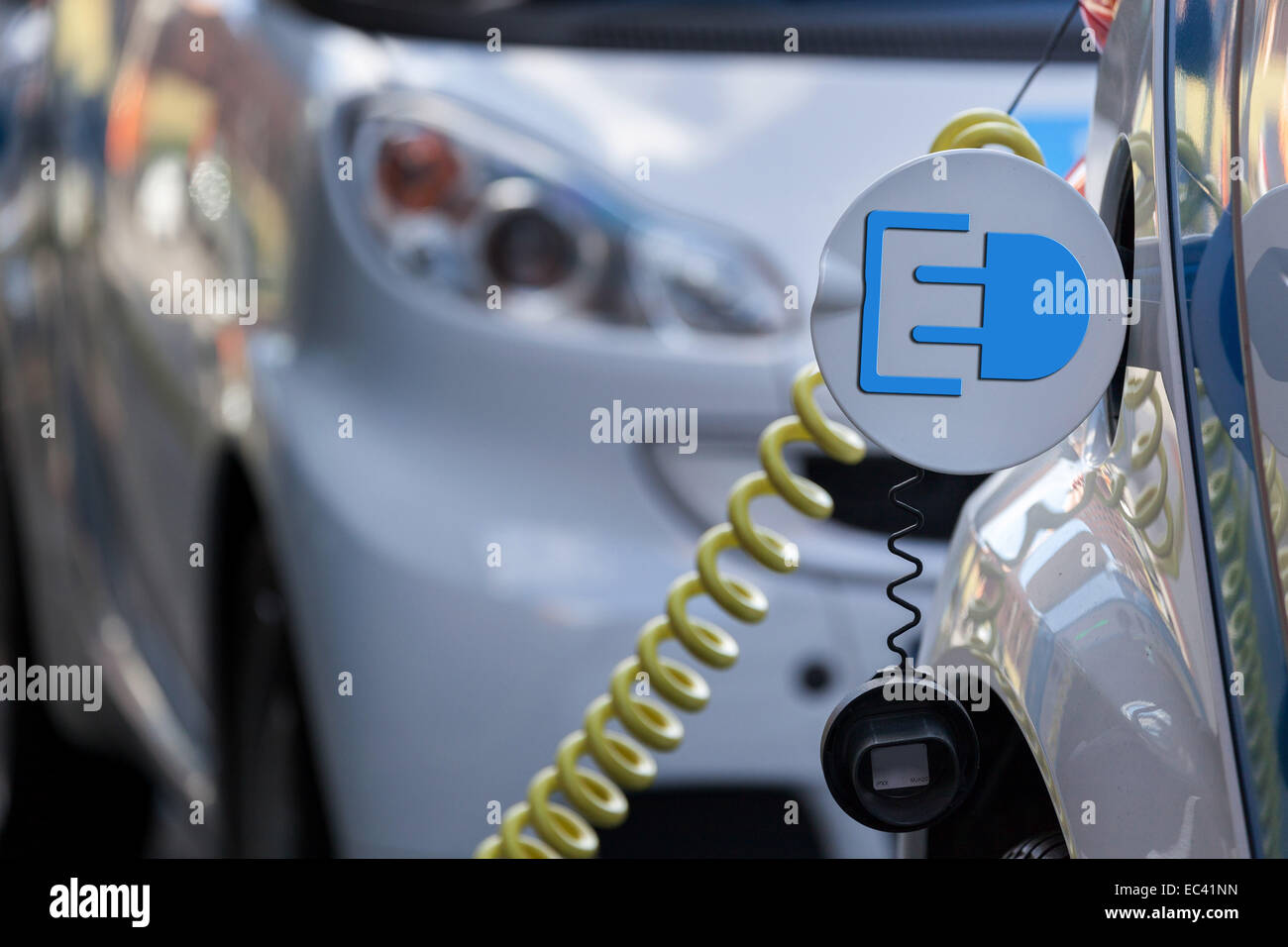 Electrical load hi-res stock photography and images - Alamy