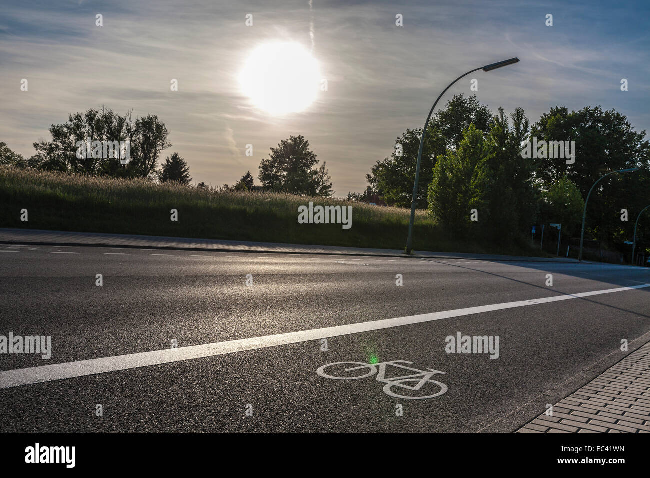 Two way flow hi-res stock photography and images - Alamy