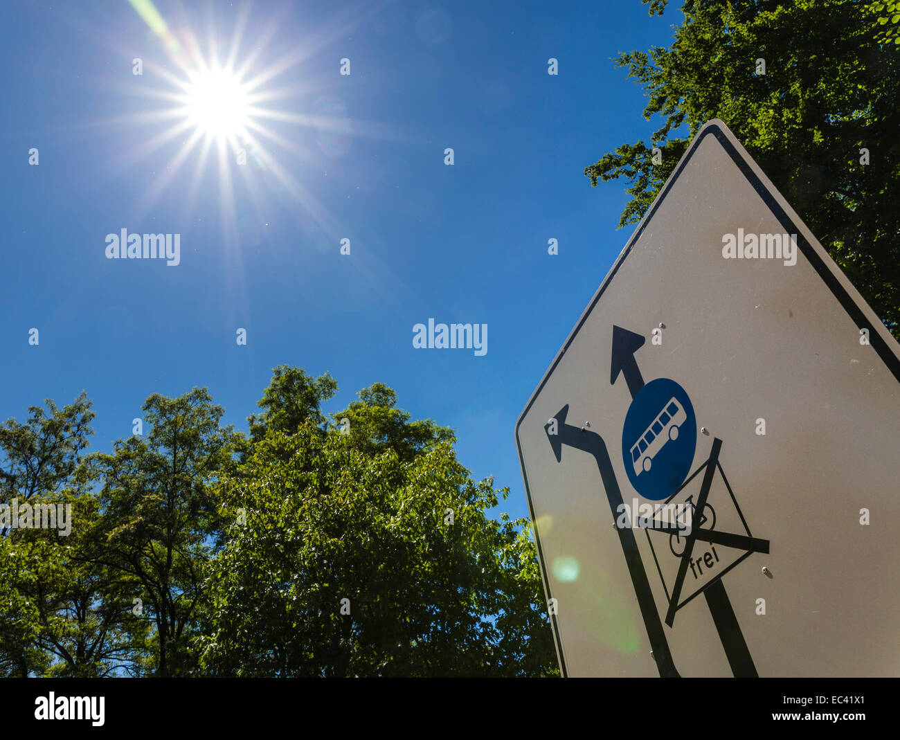Bus diversion sign hi-res stock photography and images - Alamy