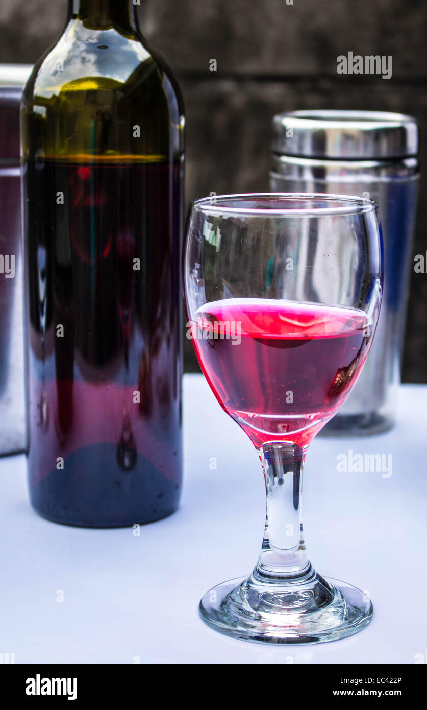 Drinks on the table hi-res stock photography and images - Alamy