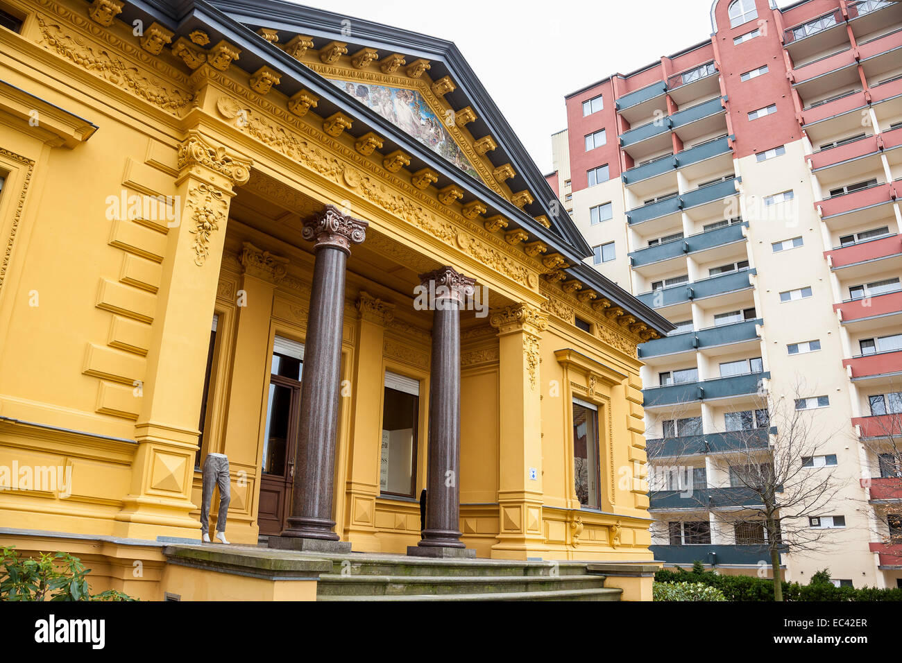 Lovingly restored buildings hi-res stock photography and images - Alamy