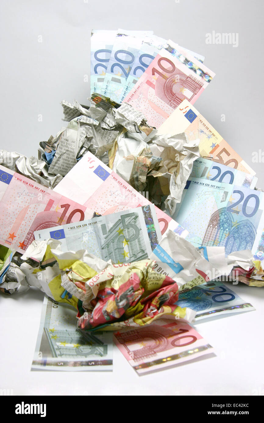 Crumpled banknotes hi-res stock photography and images - Alamy
