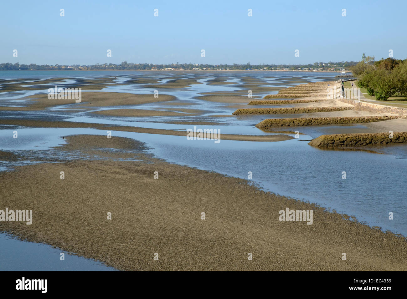 Traffic on memorial bridge hi-res stock photography and images - Alamy