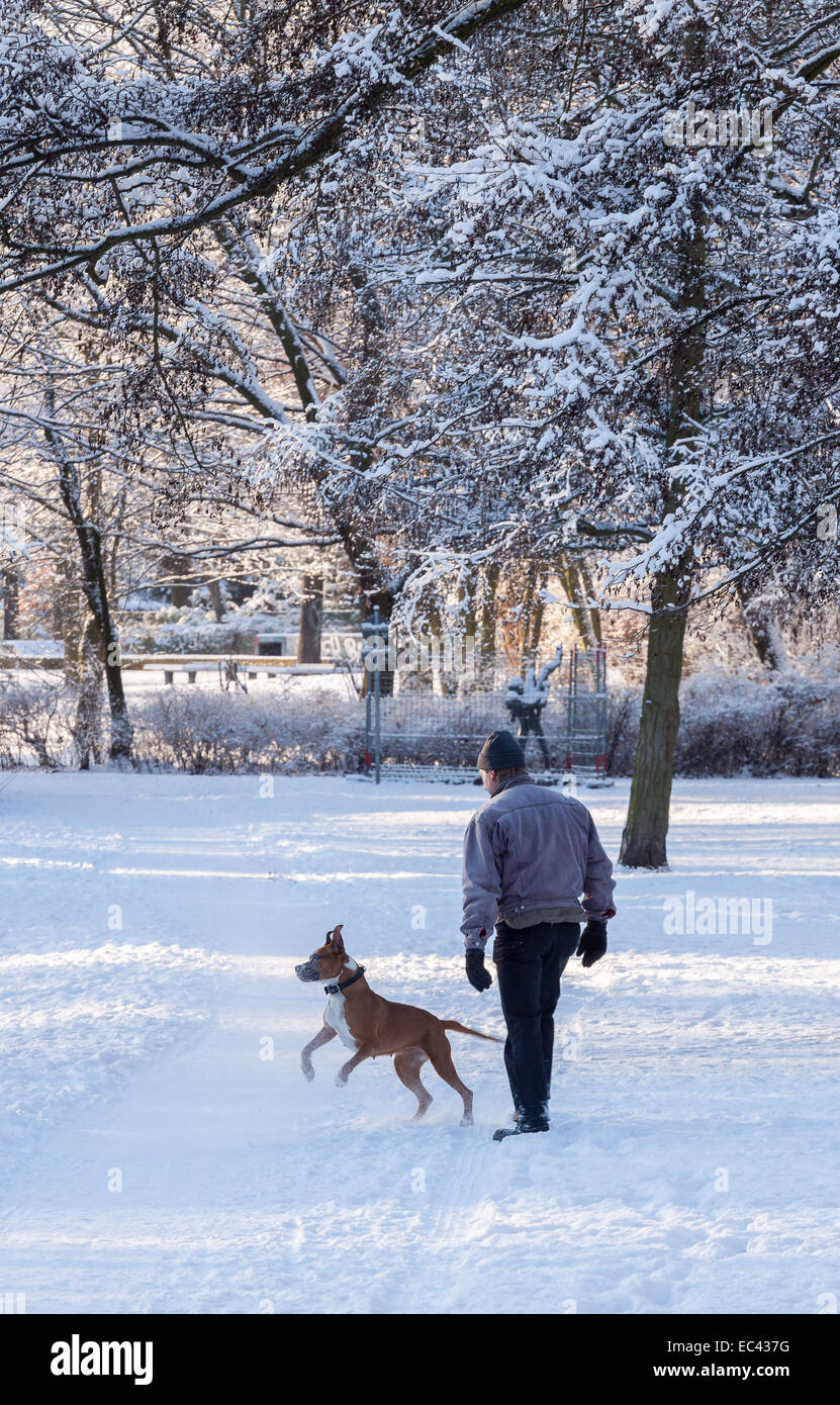 Game off winter weather hi-res stock photography and images - Alamy