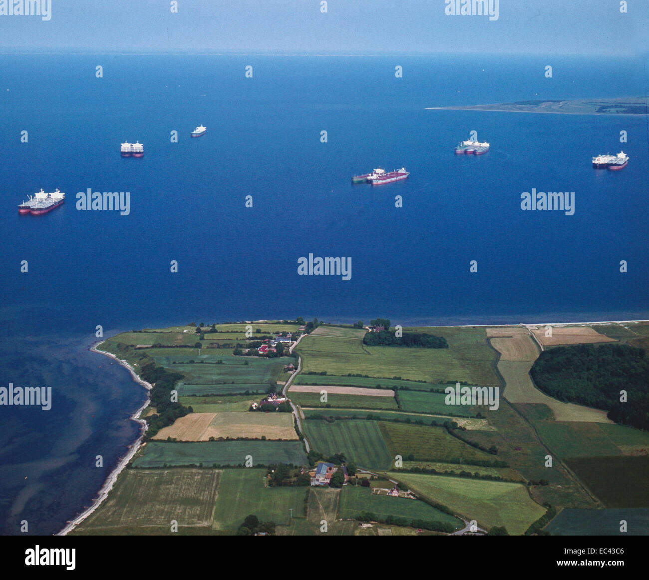 baltic sea oil tanker Stock Photo - Alamy