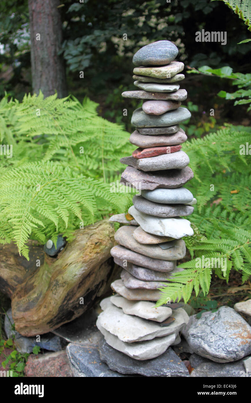 Objects balance hi-res stock photography and images - Alamy