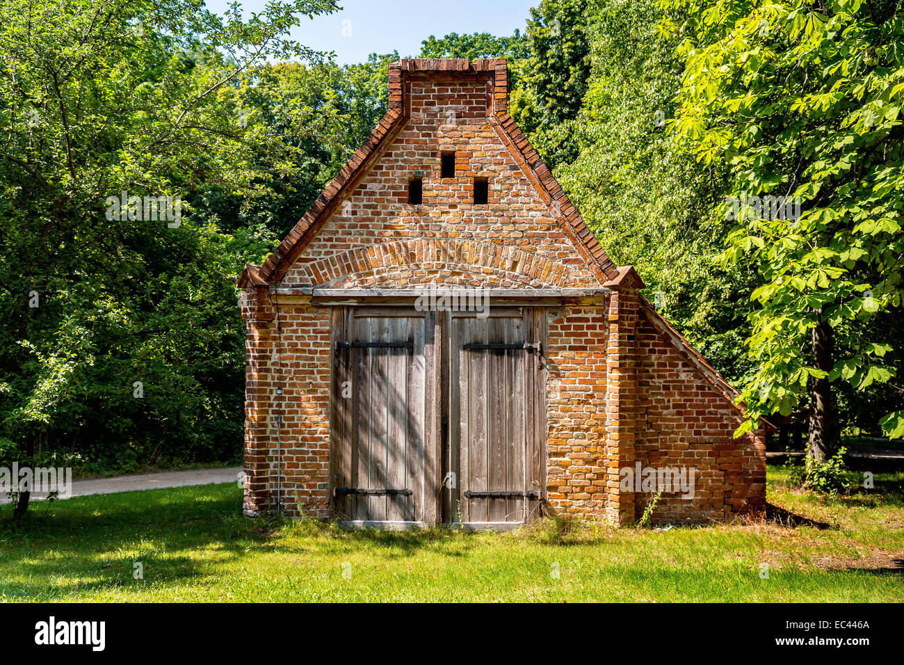 small barn brick Stock Photo - Alamy