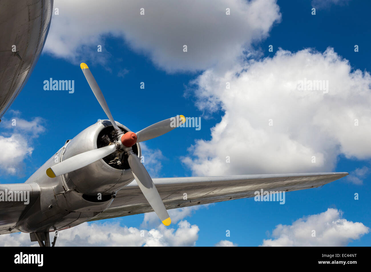 Aircraft rotate hi-res stock photography and images - Alamy
