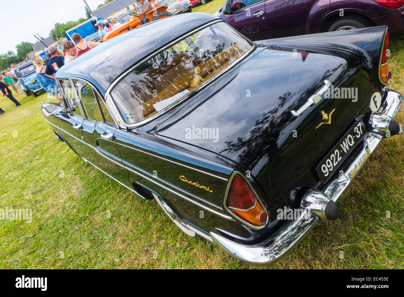 Ford Vedette ABXC Chambord.The car debuted as the Simca Vedette in 1954 ...
