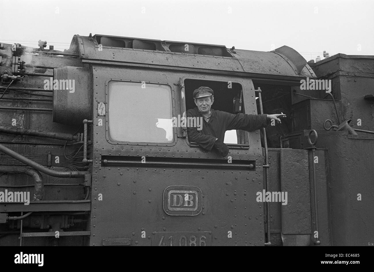 Locomotive engineer hi-res stock photography and images - Alamy