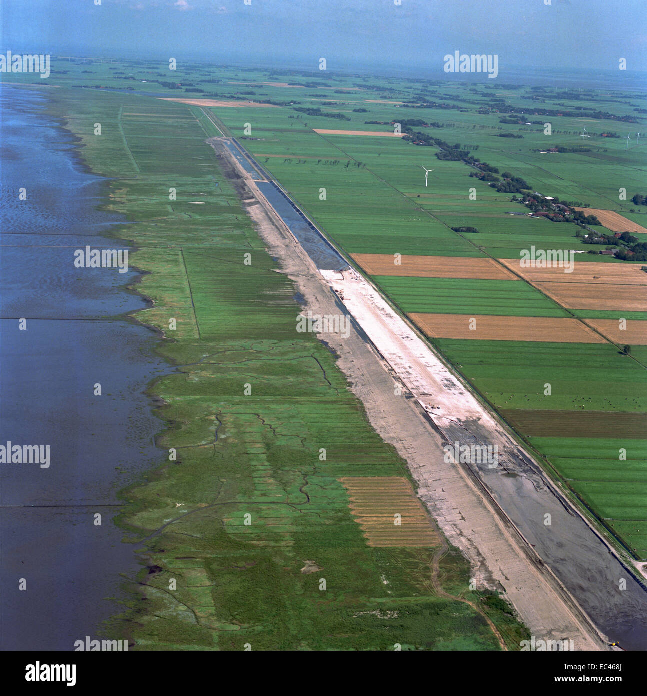 Nature and protection of the oceans hi-res stock photography and images ...