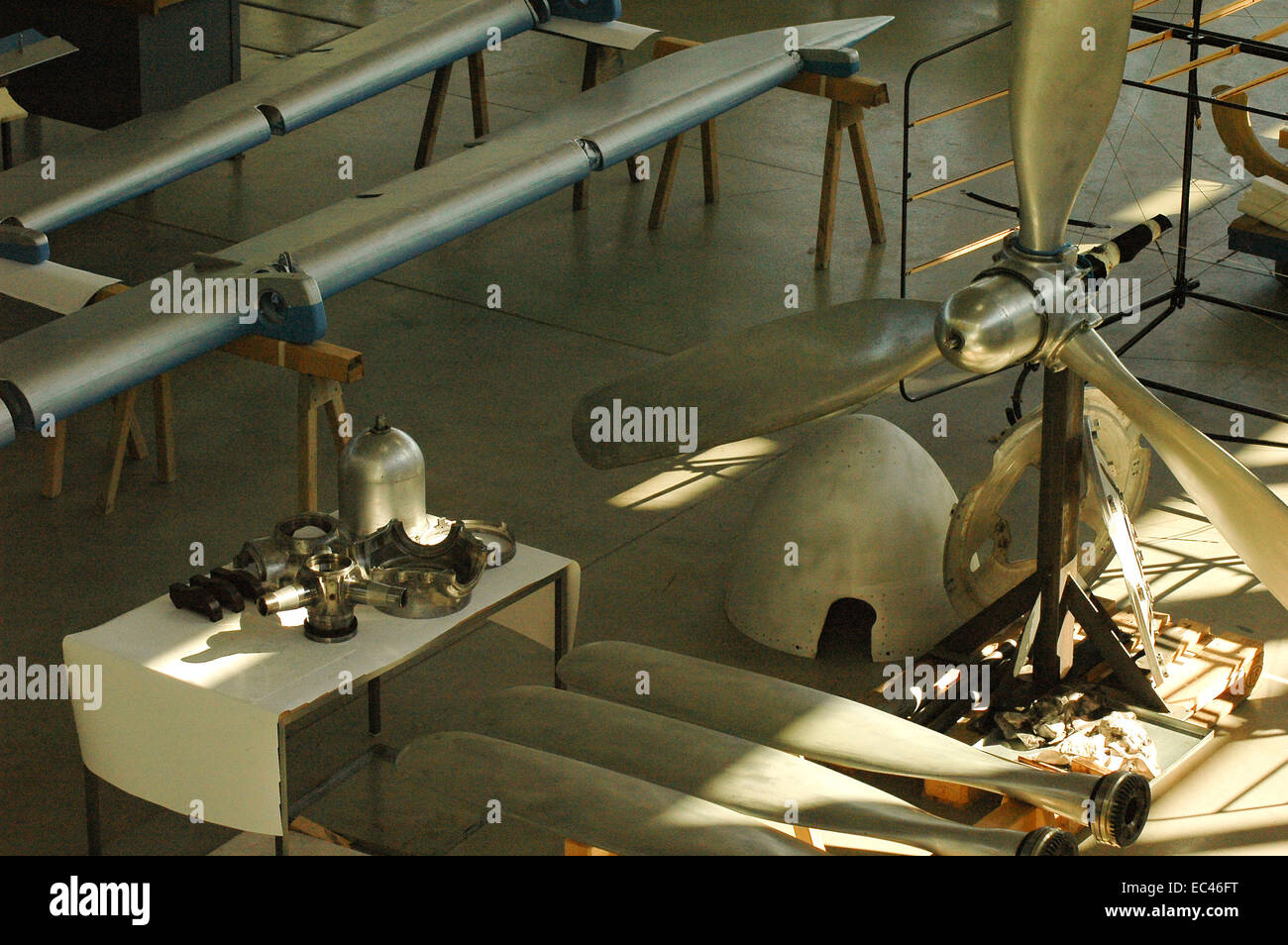 Propeller shop hi-res stock photography and images - Alamy