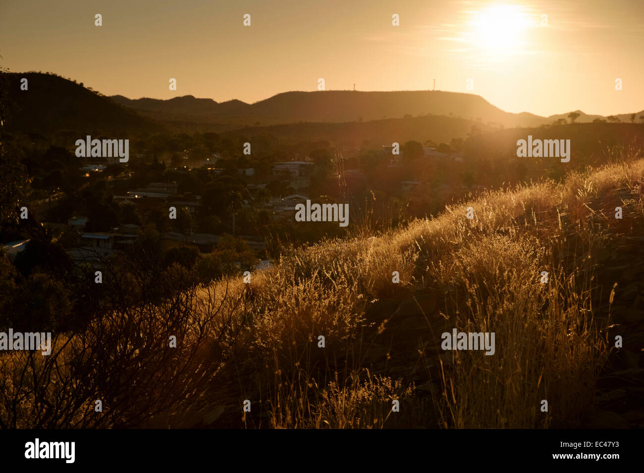 Sunrise from the City Lookout in Mt Isa Stock Photo - Alamy