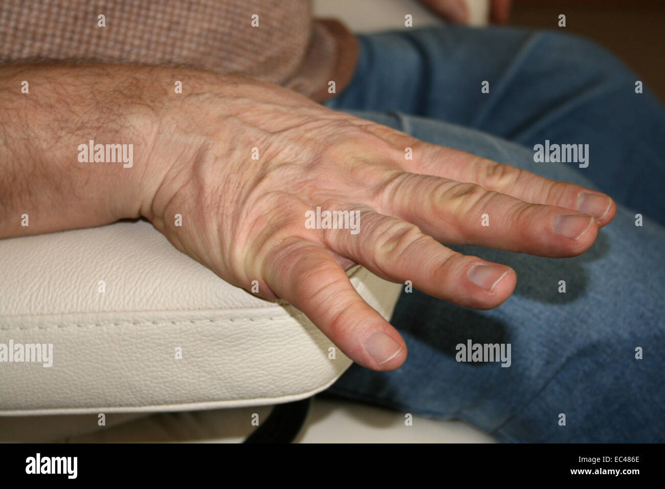 Stretched fingers hi-res stock photography and images - Alamy