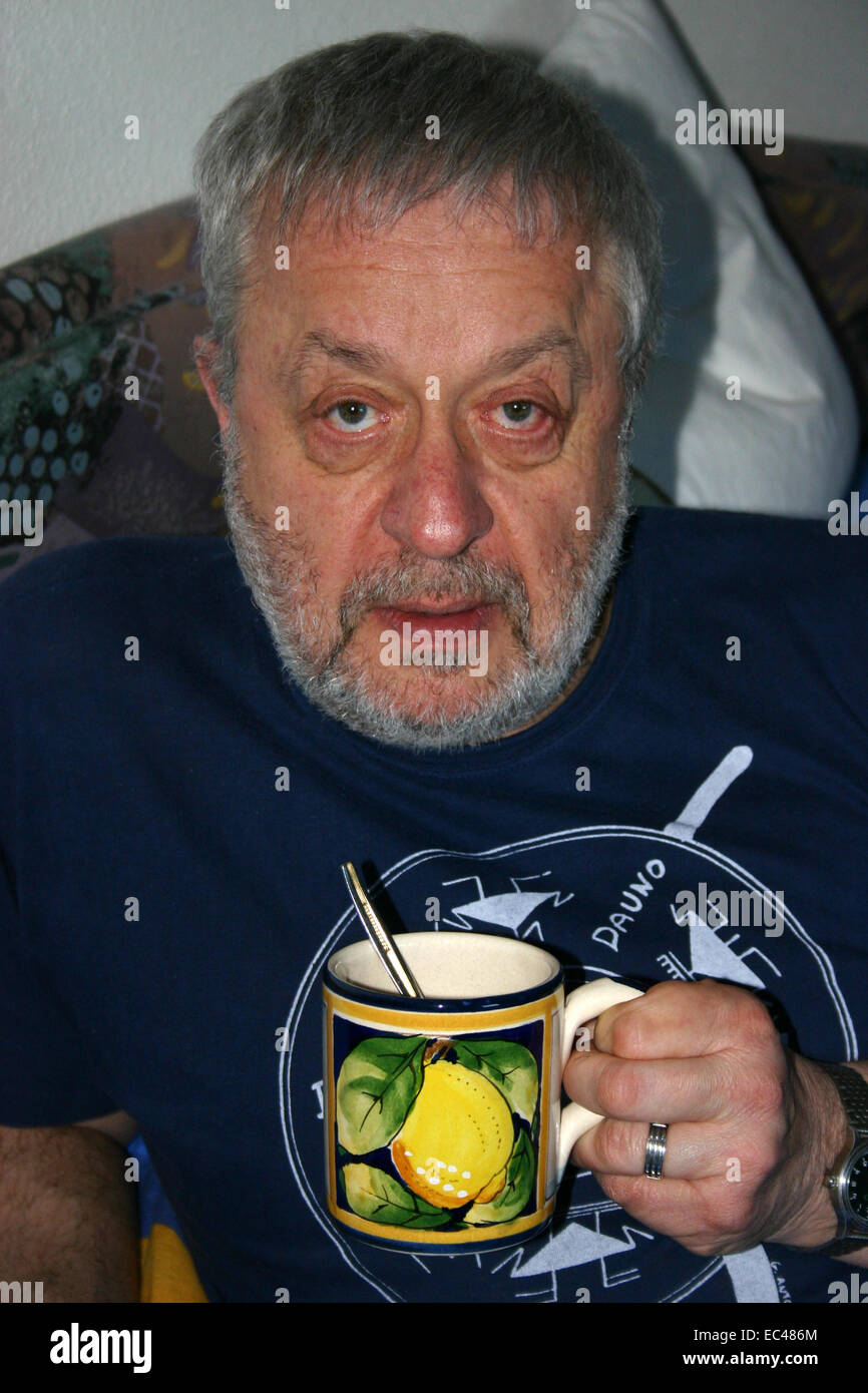 Sick humans hi-res stock photography and images - Alamy