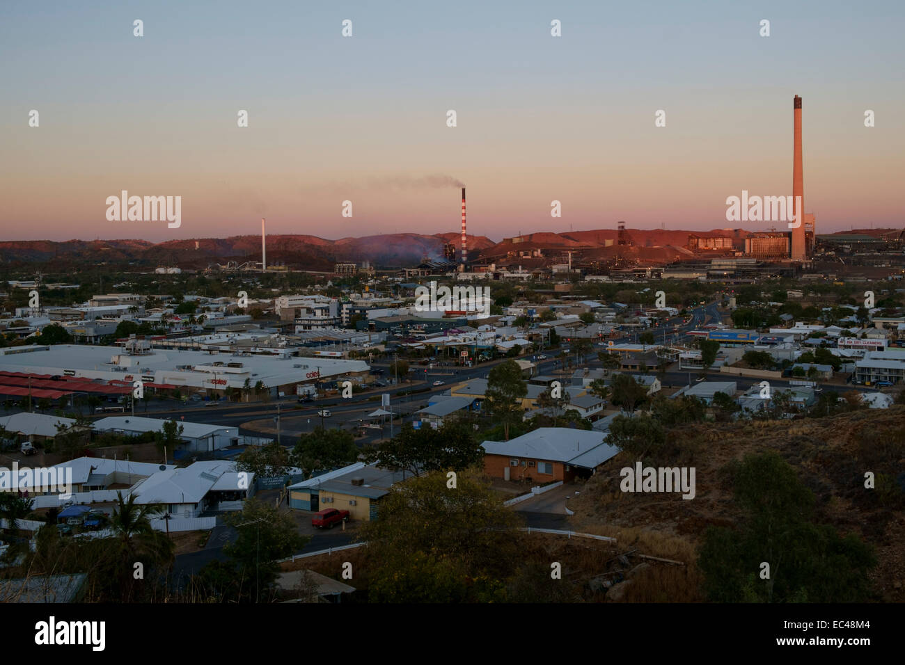 Mt Isa as seen from the City Lookout Stock Photo - Alamy