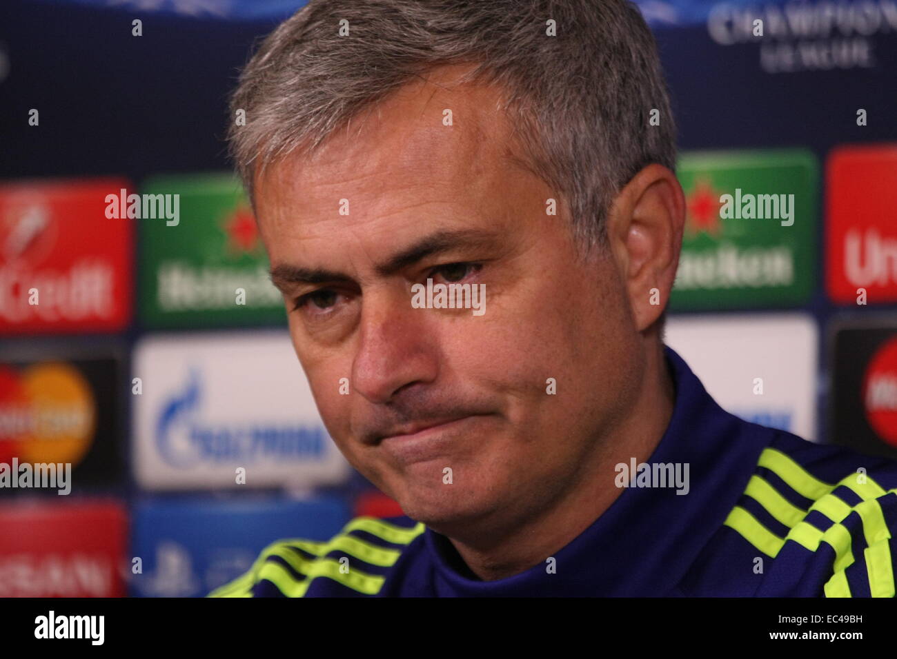 Chelsea coach jose mourinho hi-res stock photography and images - Alamy