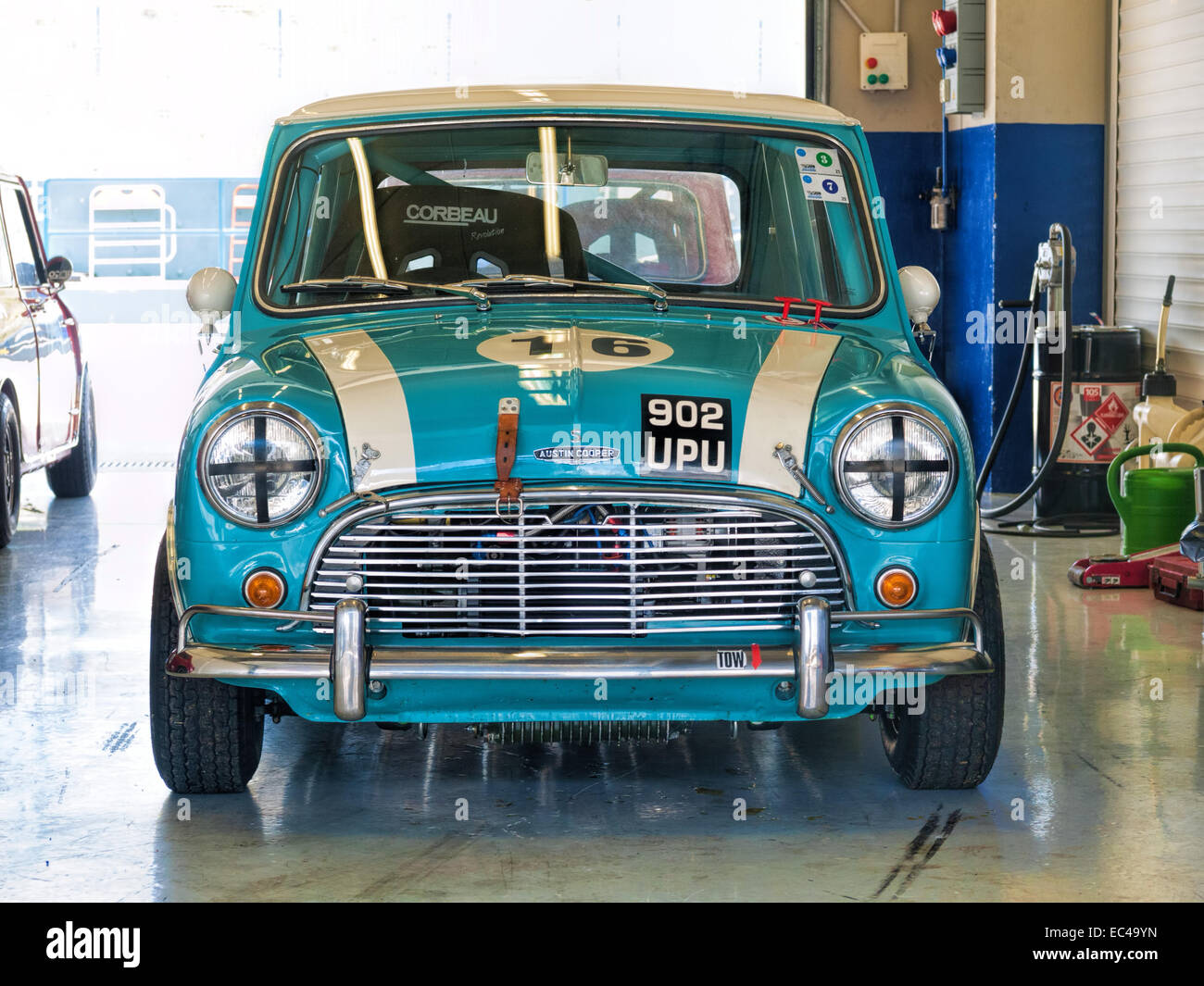Austin mini cooper s hi-res stock photography and images - Alamy