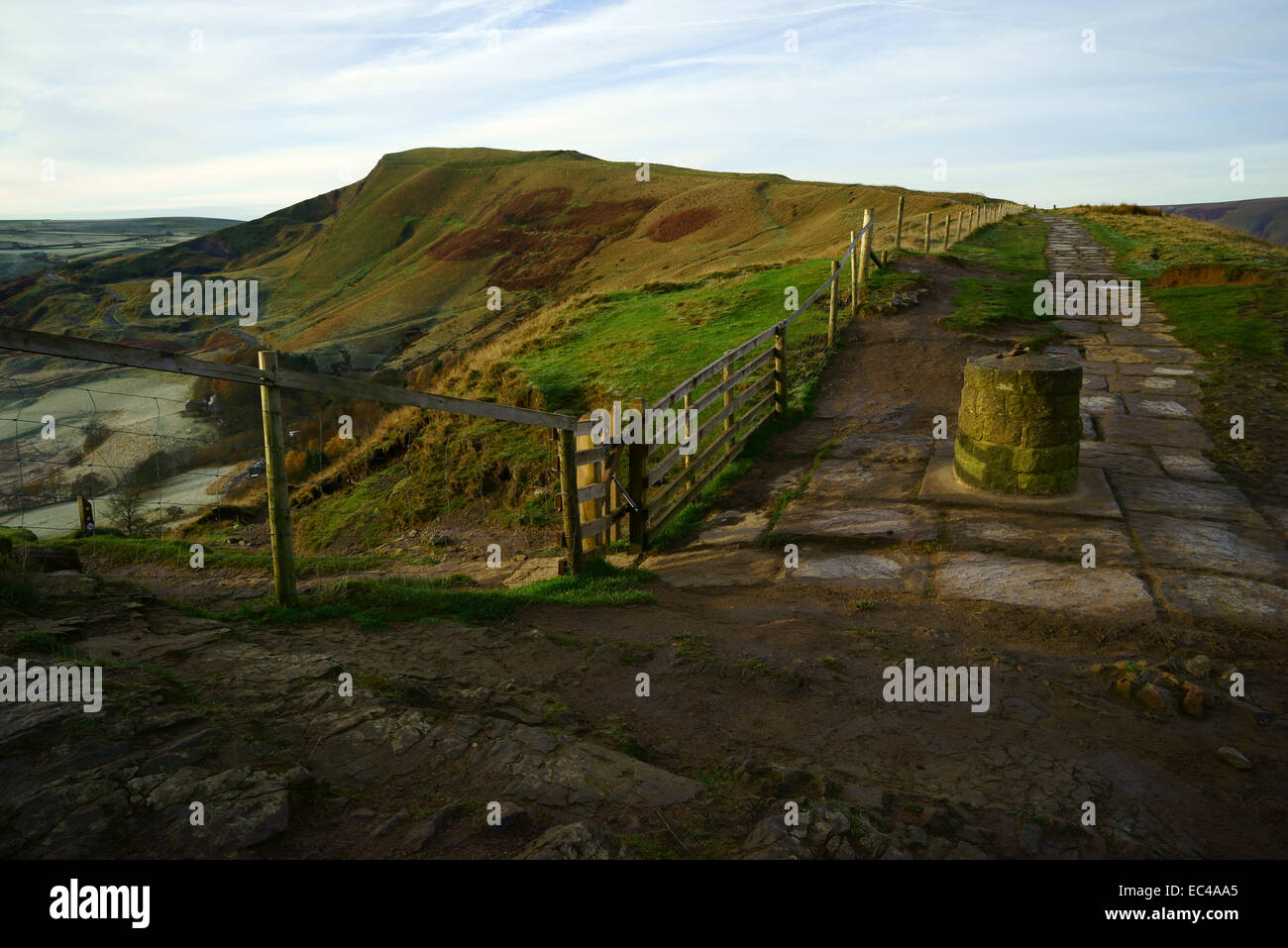 Mam Tor in the Peak District National Park, Derbyshire Stock Photo - Alamy