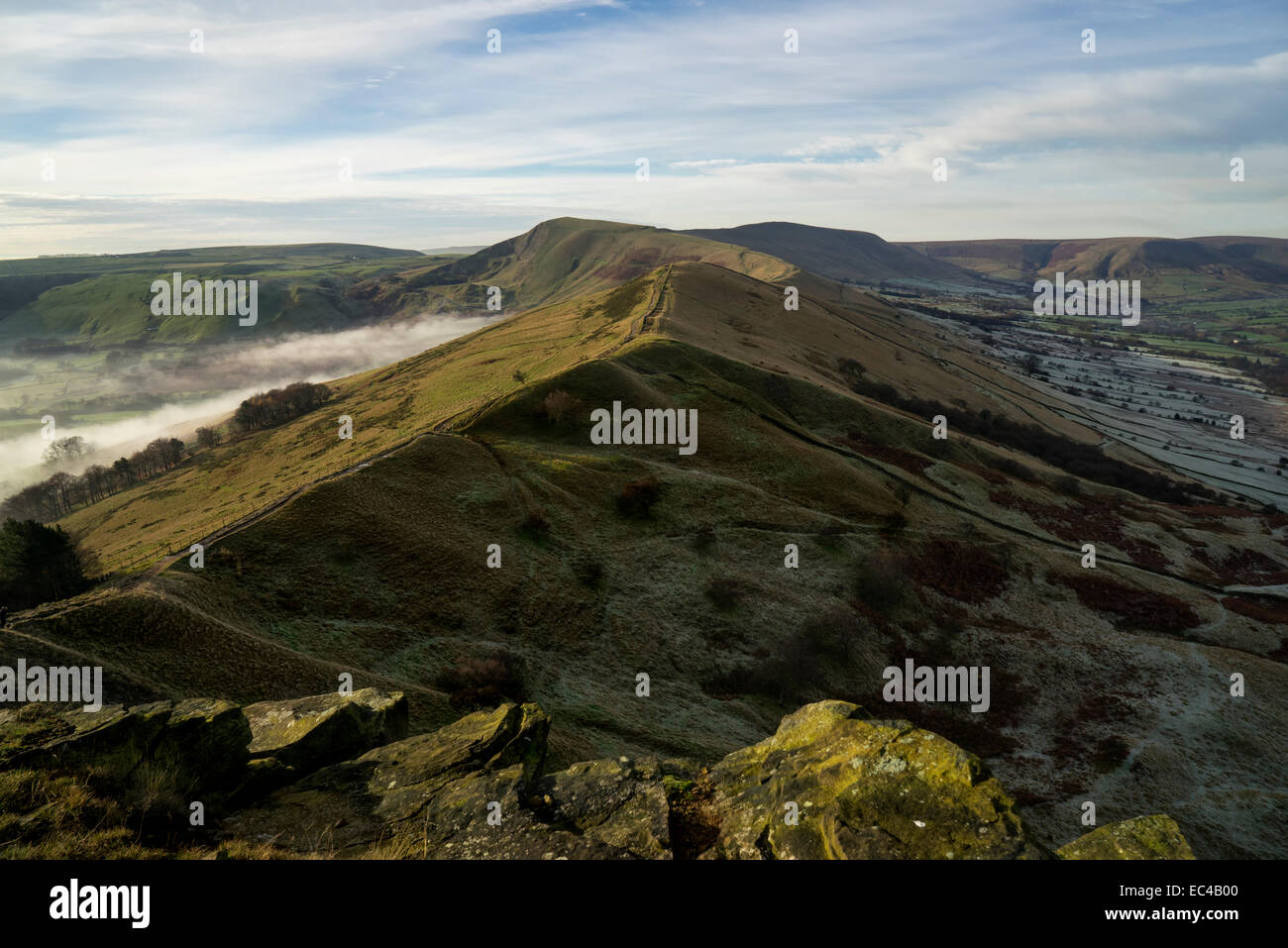 The Great Ridge of Edale which includes Mam Tor, Hollins Cross, Back ...