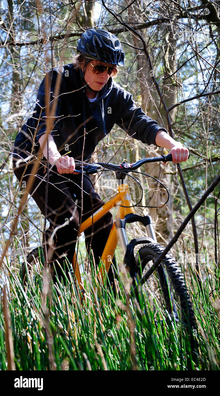 A guy is driving with his Mtb Stock Photo - Alamy
