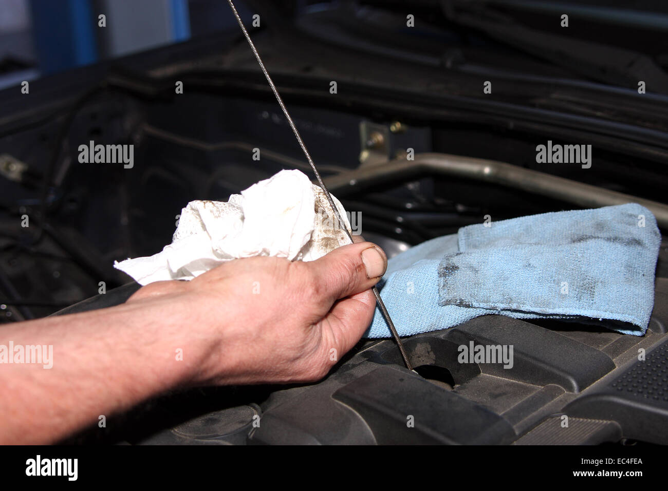 oil-level gauge dipstick Stock Photo - Alamy