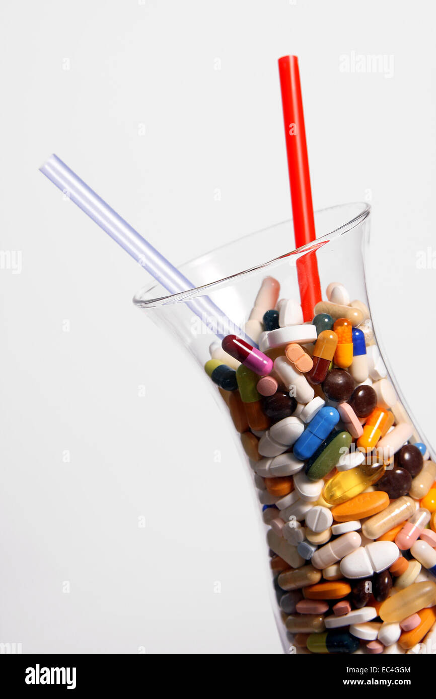 Cocktail of drugs hi-res stock photography and images - Alamy