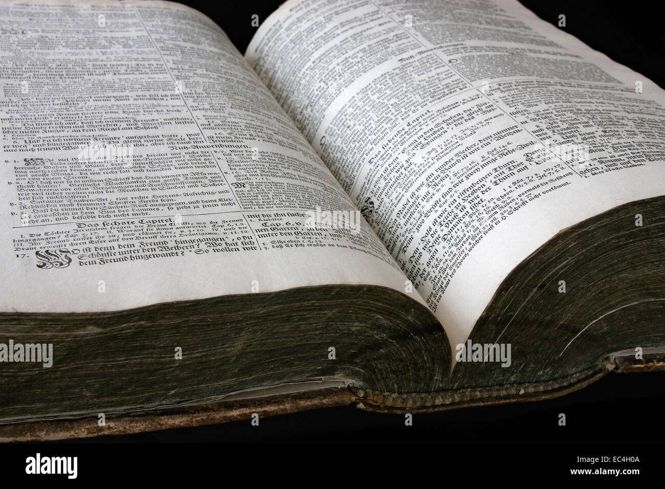 Old bible hi-res stock photography and images - Alamy