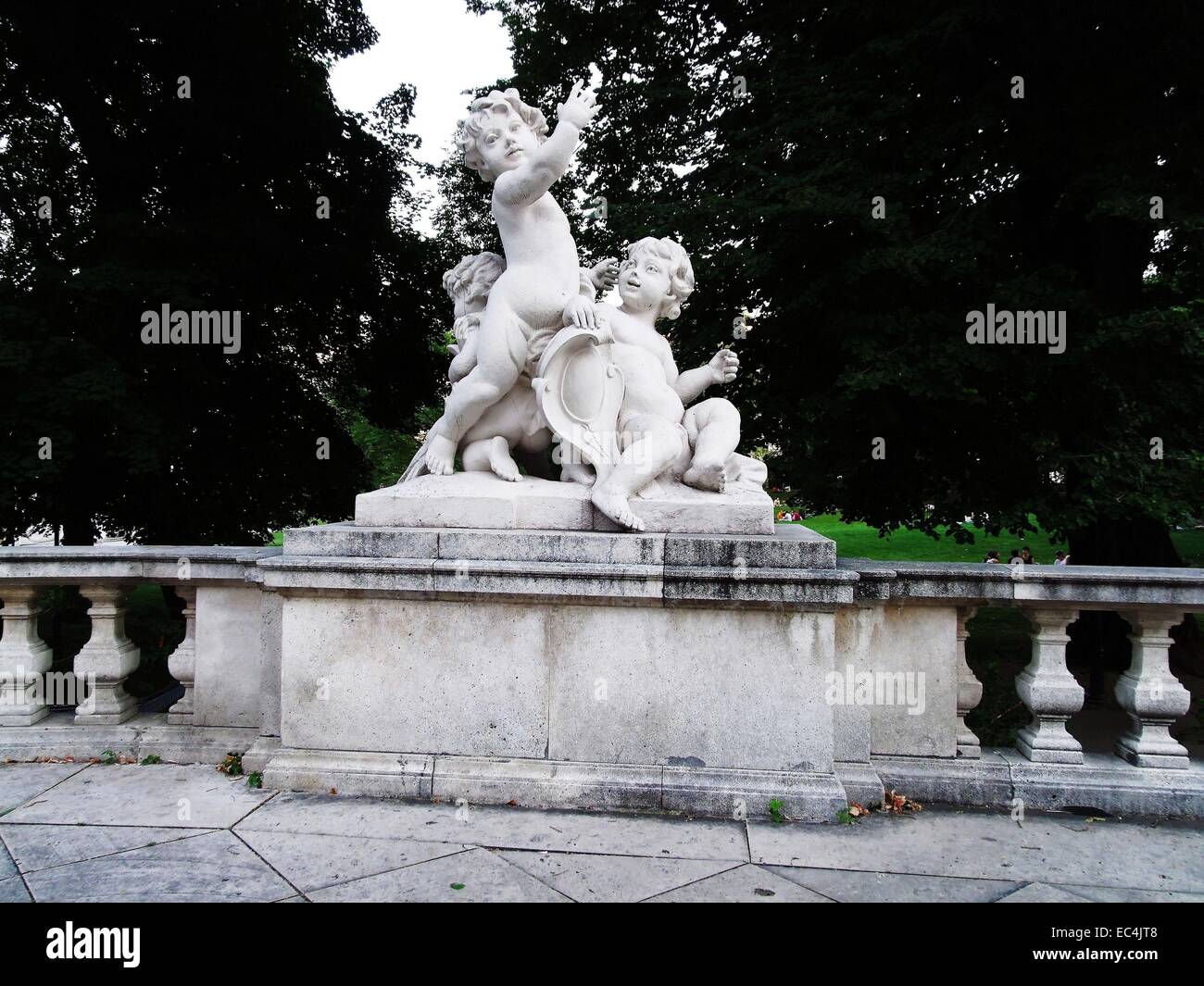 Statues of angels in the castle garden Stock Photo - Alamy