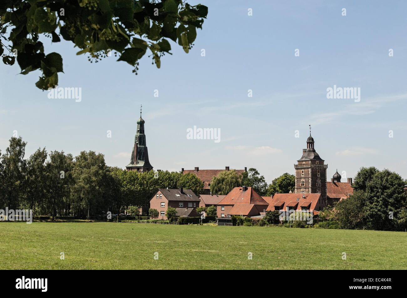 Raesfeld castle hi-res stock photography and images - Alamy