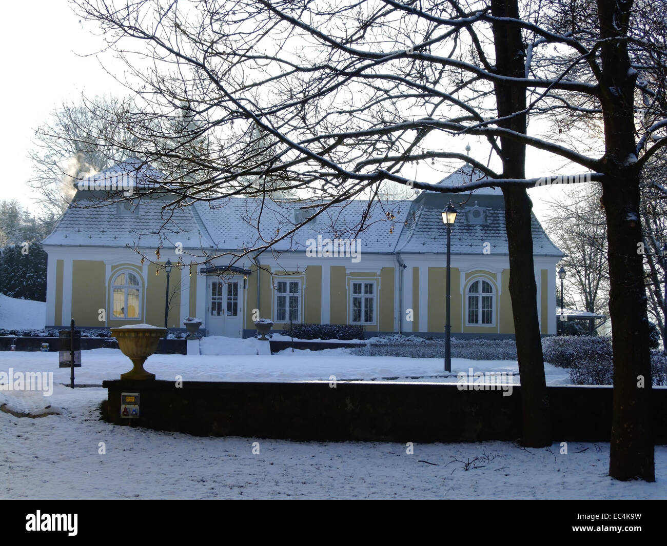 Pronay hi-res stock photography and images - Alamy