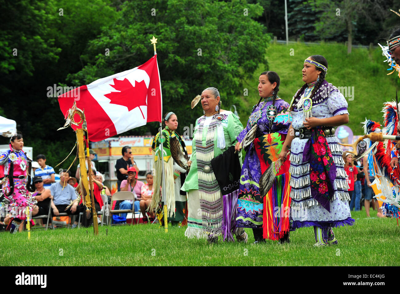 Native canadian ceremonies hi-res stock photography and images - Alamy