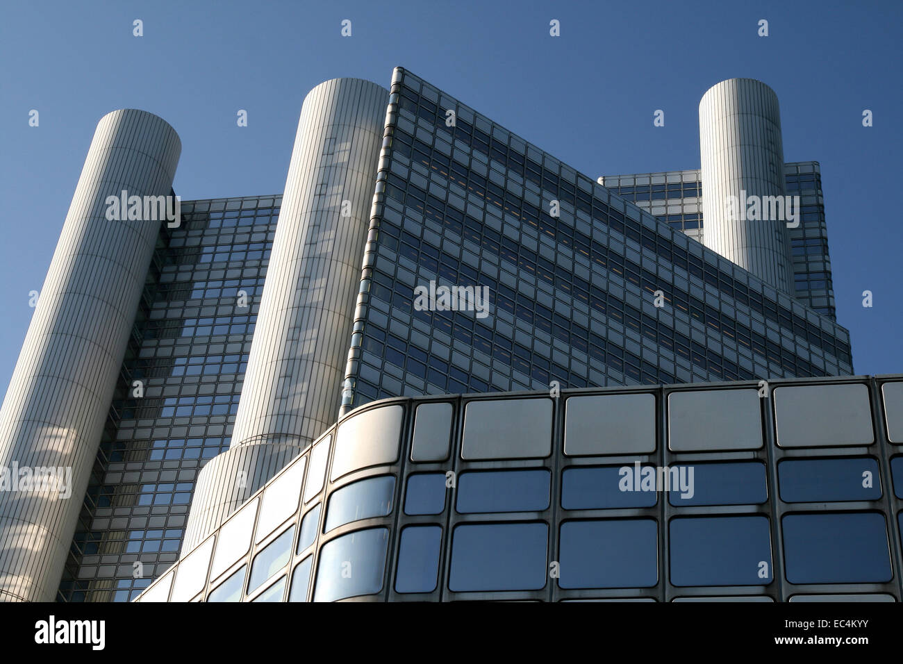 Modern architecture, Hypobank bank skyscraper, Munich, Bavaria, Germany ...