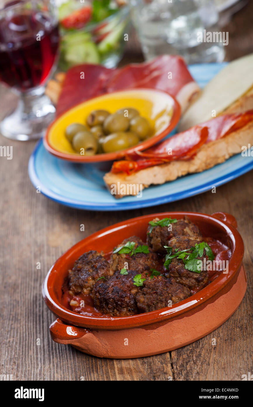 Oli wood hi-res stock photography and images - Alamy