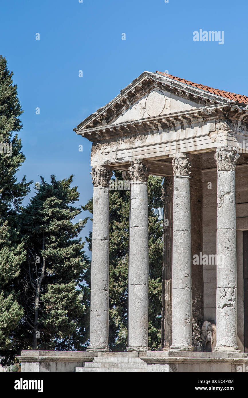 Forum square hi-res stock photography and images - Alamy