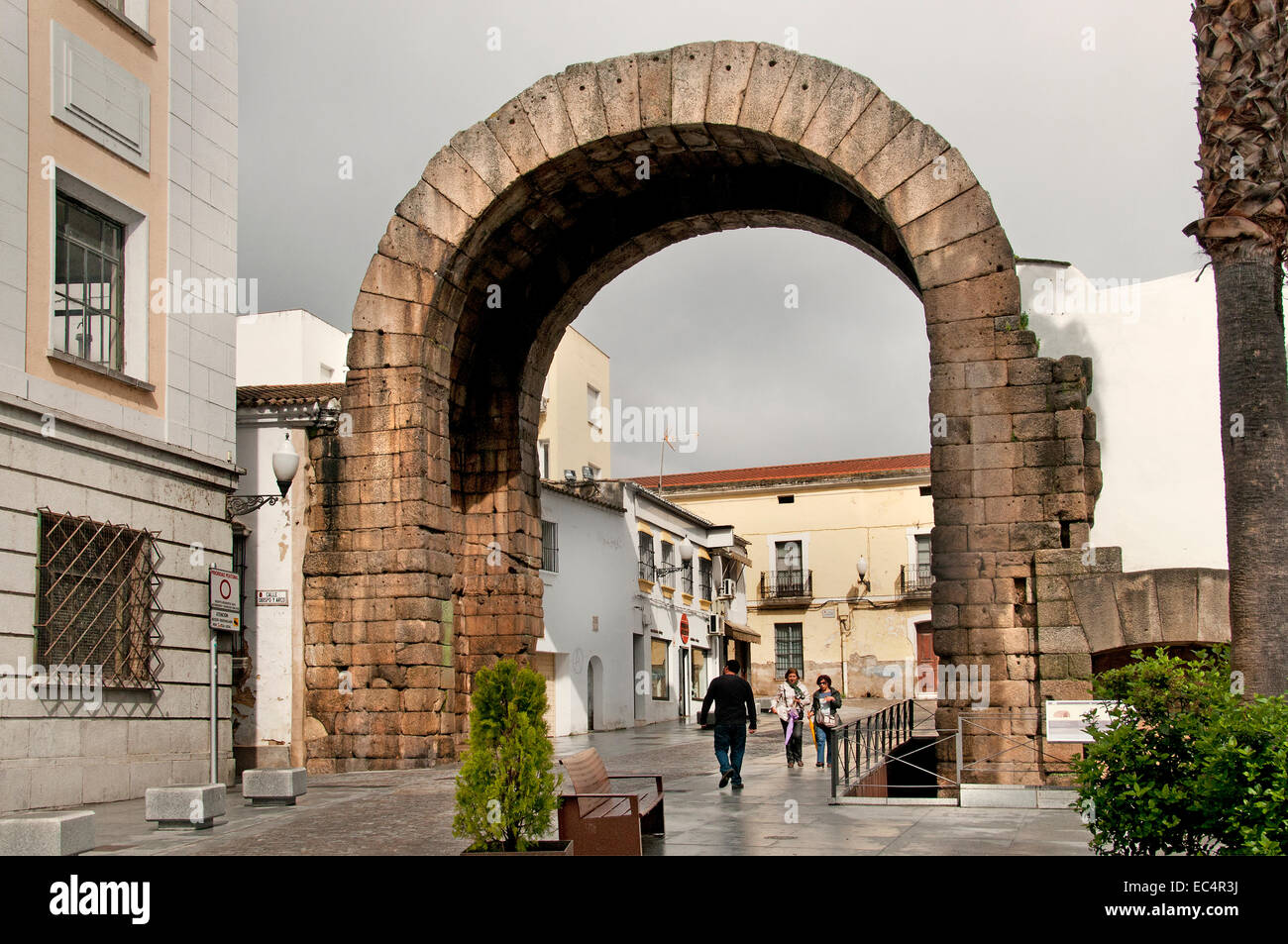 Trajan arch hi-res stock photography and images - Alamy