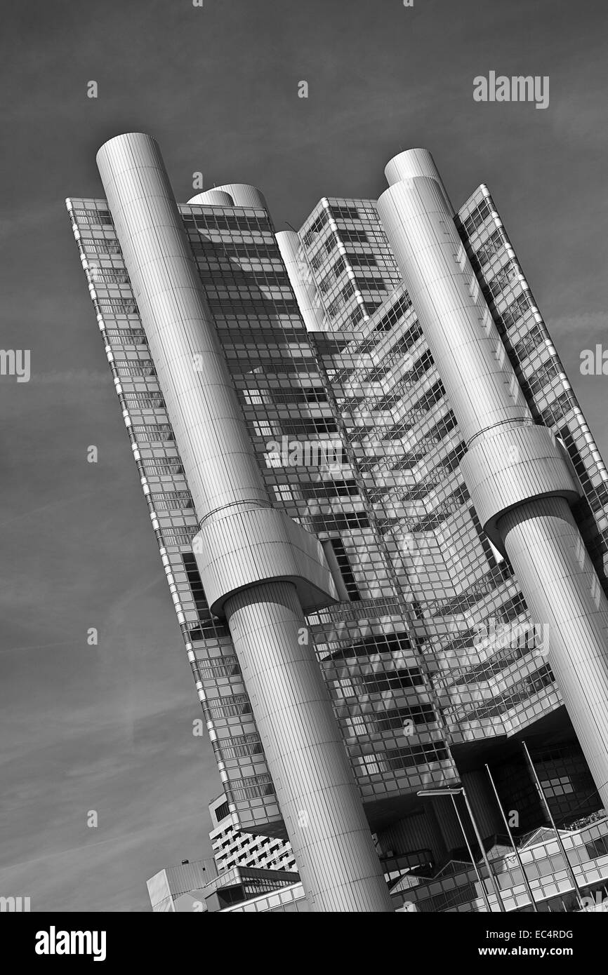 Modern bank buildings Black and White Stock Photos & Images - Alamy