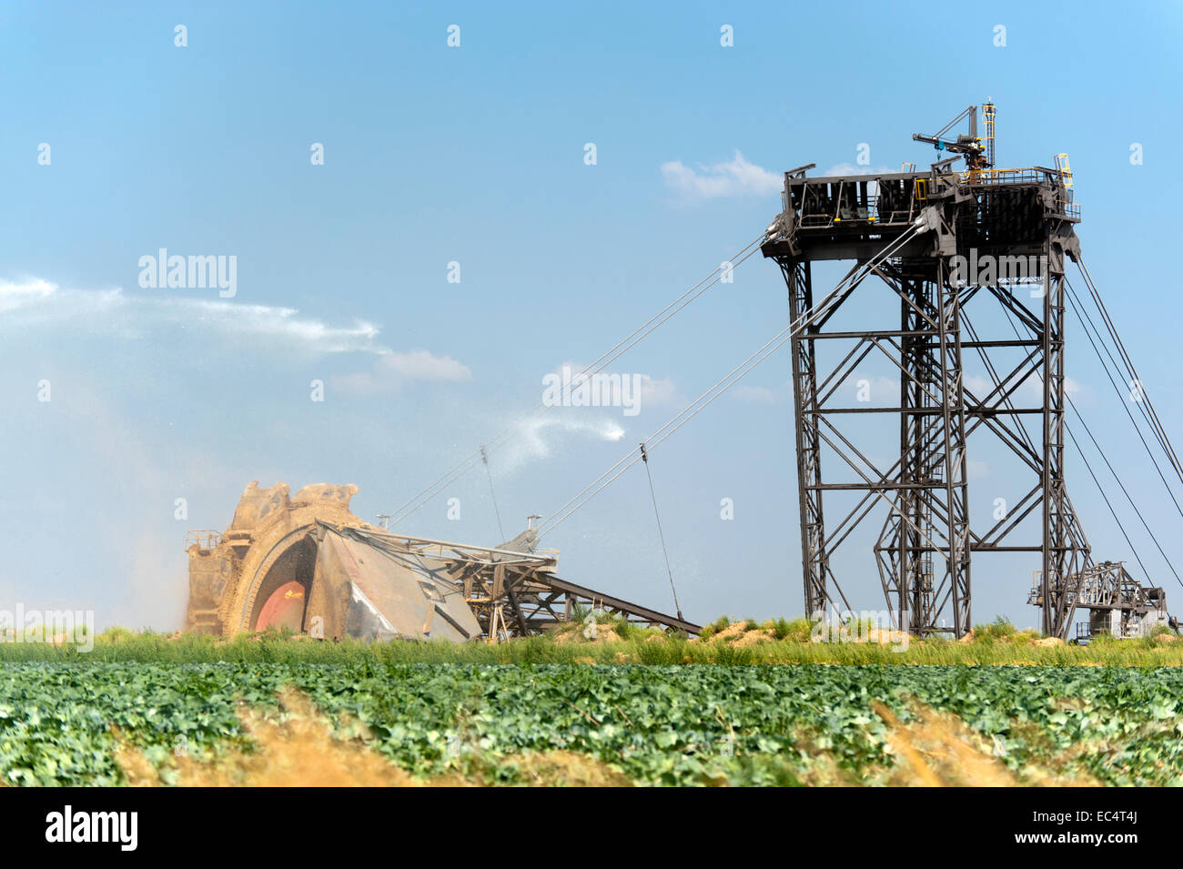 Open pit edge hi-res stock photography and images - Alamy