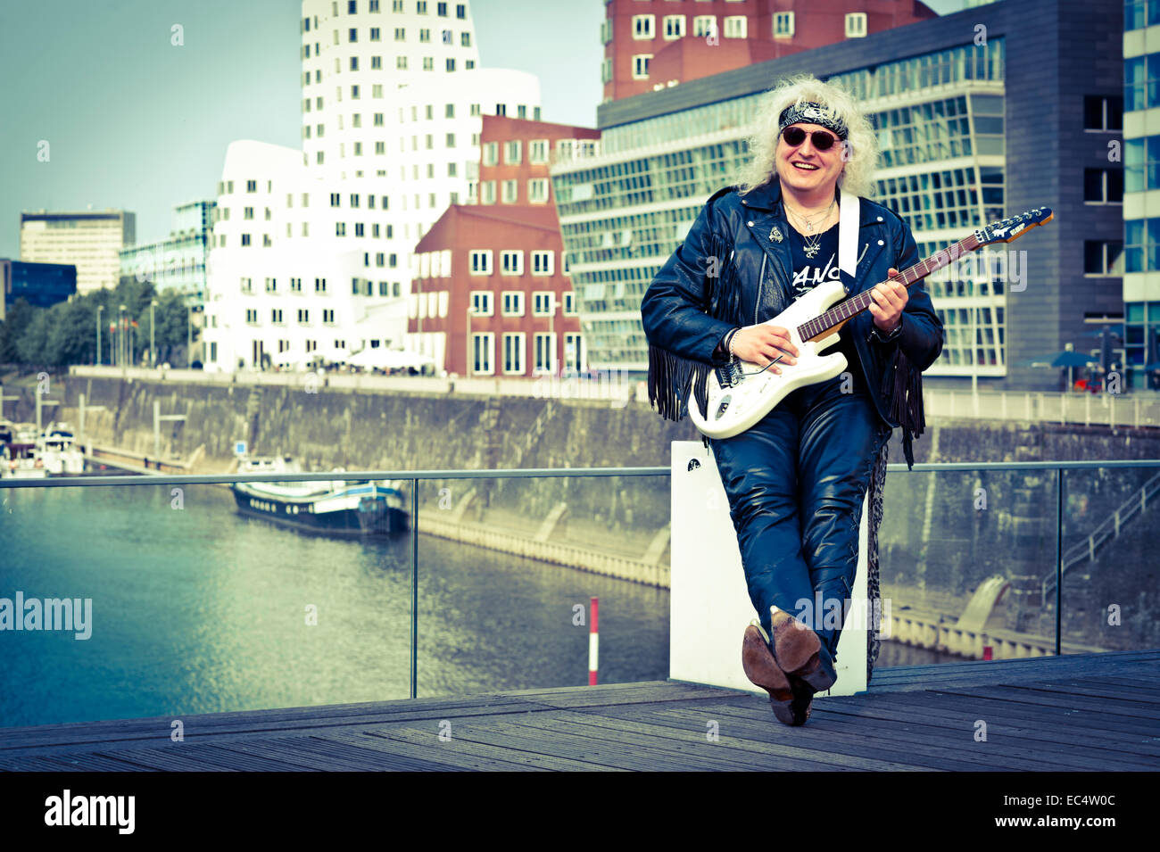 Rock musician hi-res stock photography and images - Alamy