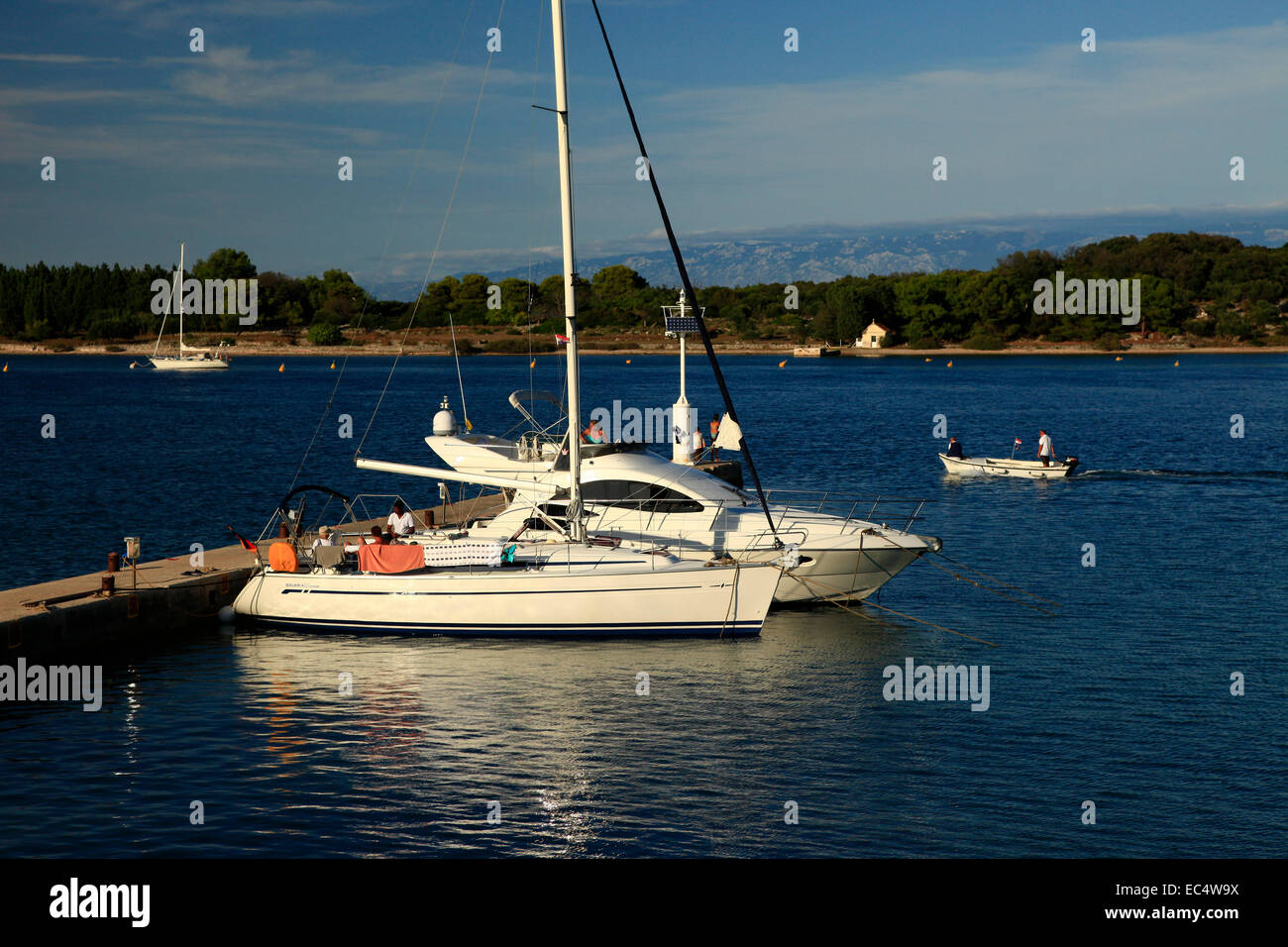 Croatia, Kvarner, Insel Ilovik, Ilovacka Vrata, Mole Ilovik Stock Photo ...