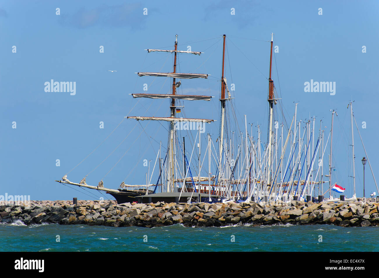 Topsail schooner hi-res stock photography and images - Alamy