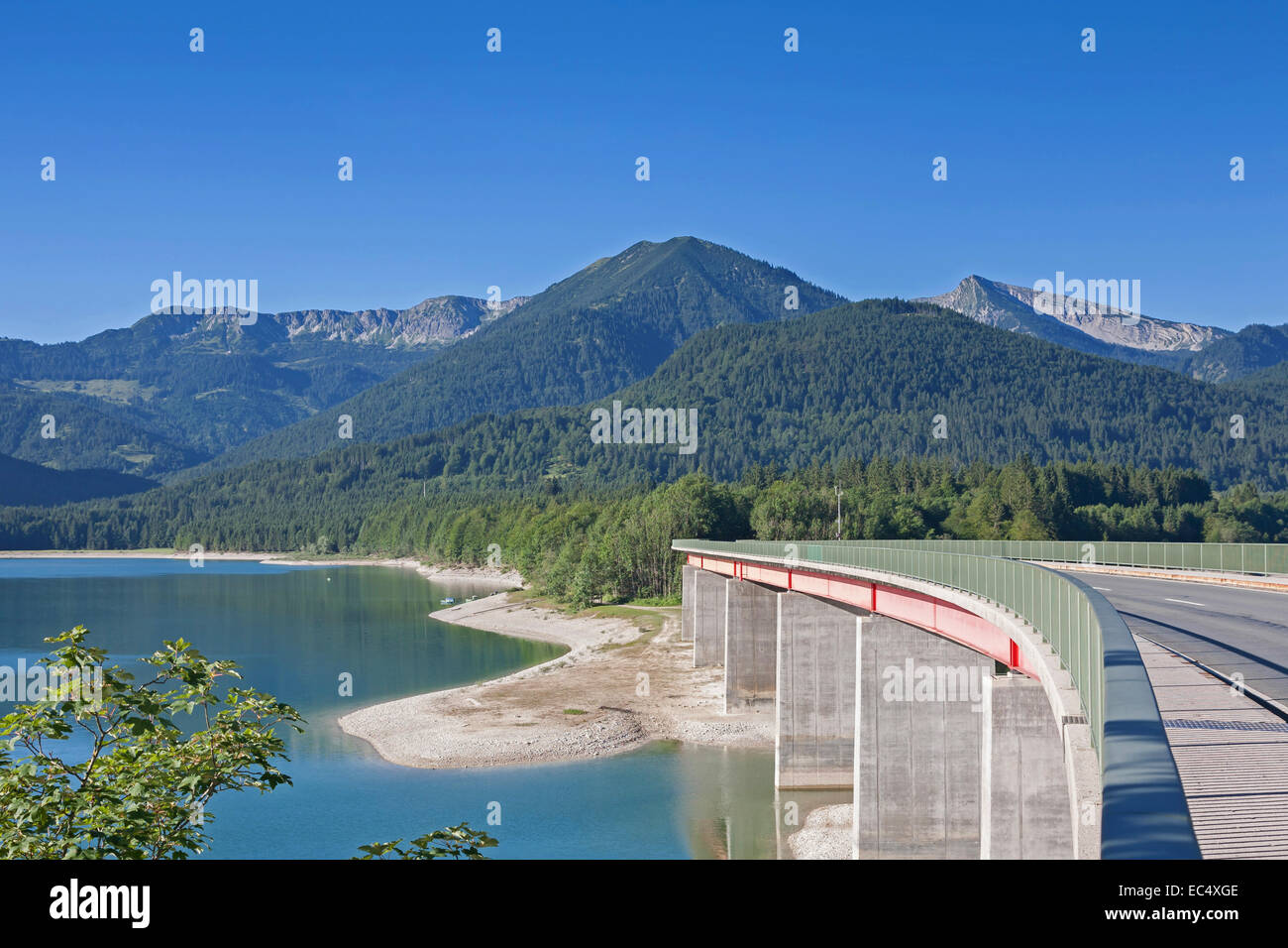 Bridge over the Sylvenstein Lake Stock Photo - Alamy