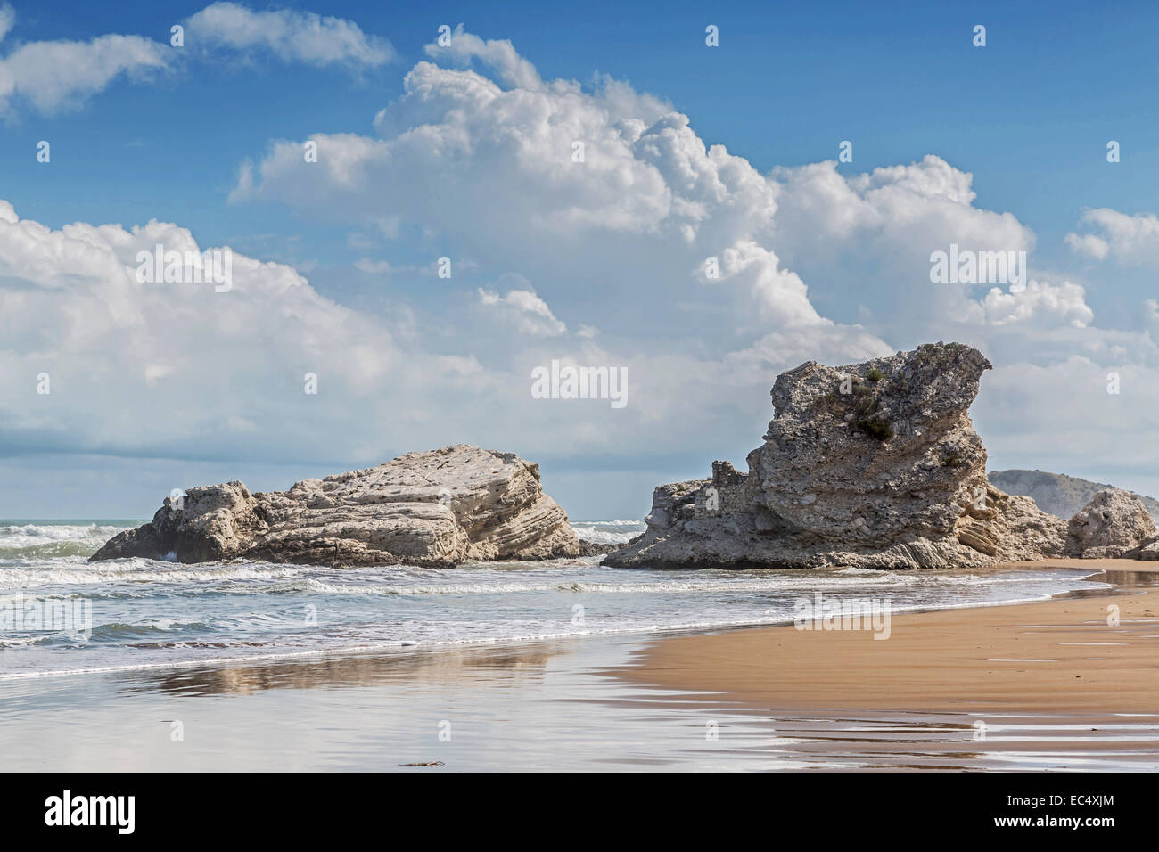 Wild rock formations on the rocky coast of the Gargano Stock Photo - Alamy