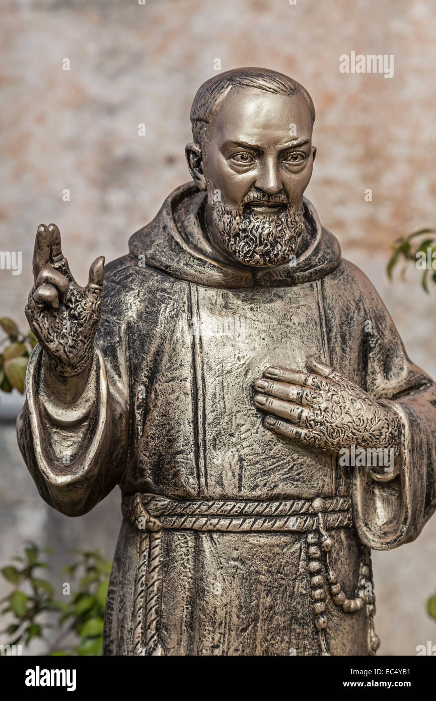 Statue of Saint Padre Pio in Vico del Gargano Stock Photo - Alamy